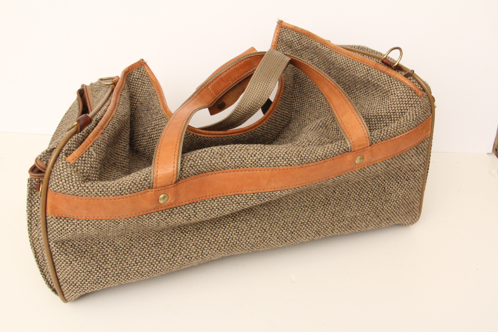Classic Tweed Hartmann Duffel Bag | EBTH