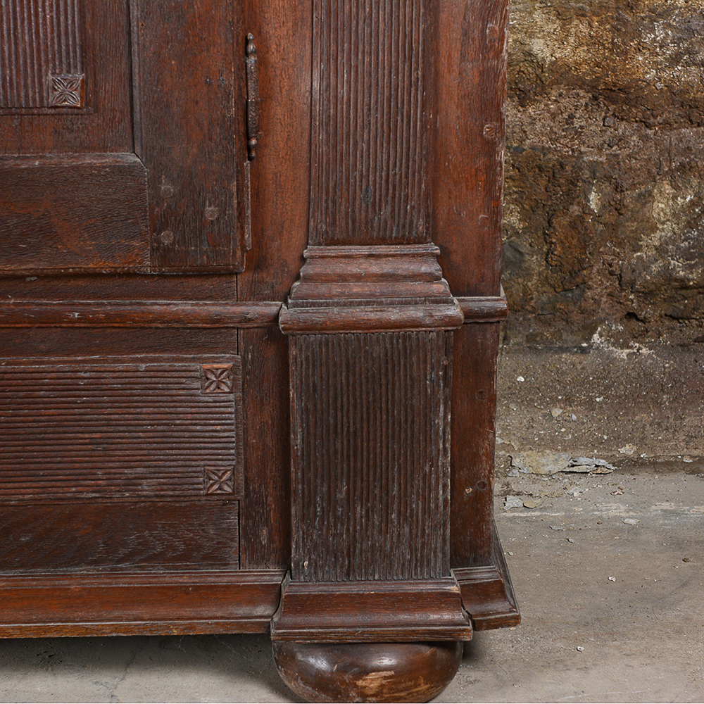 Early 19th Century Antique Oak Wardrobe | EBTH