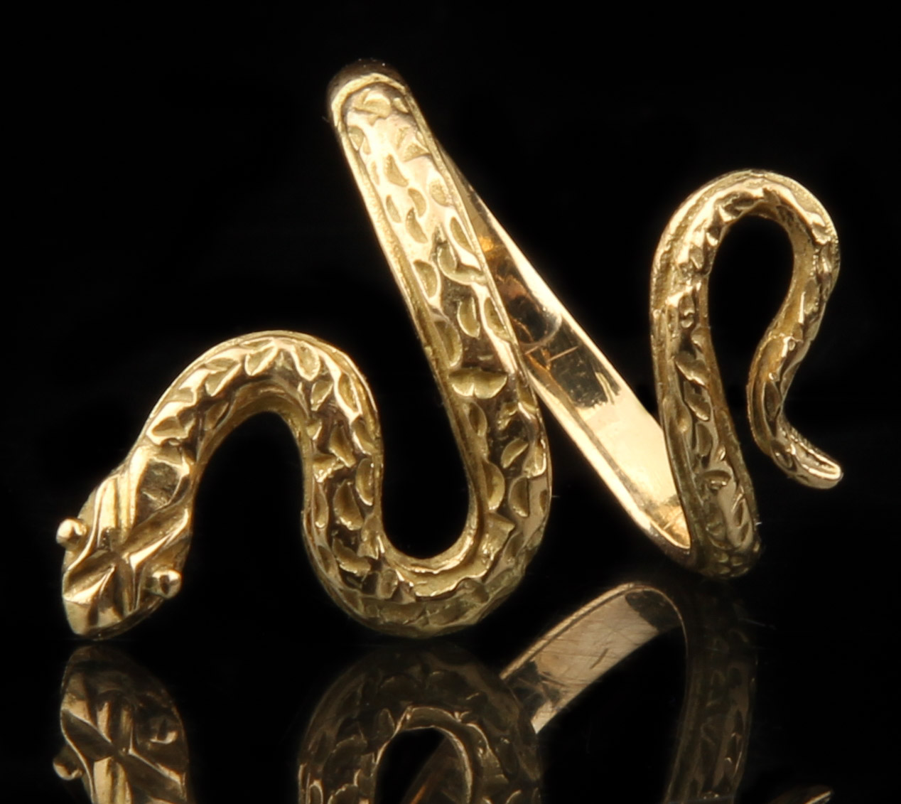 18K Yellow Gold Serpent Ring | EBTH