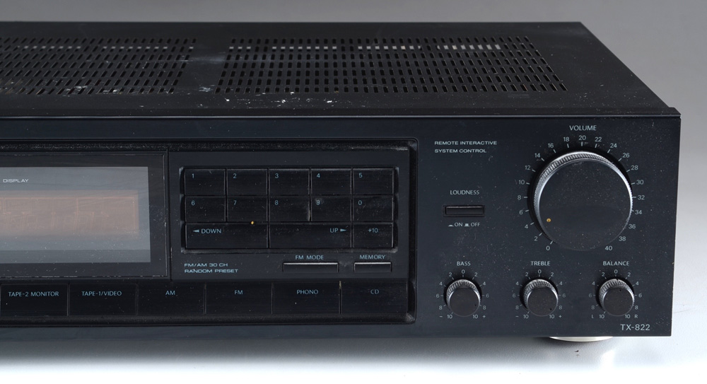 Onkyo Quartz Synthesized Tuner Amplifier R1 | EBTH