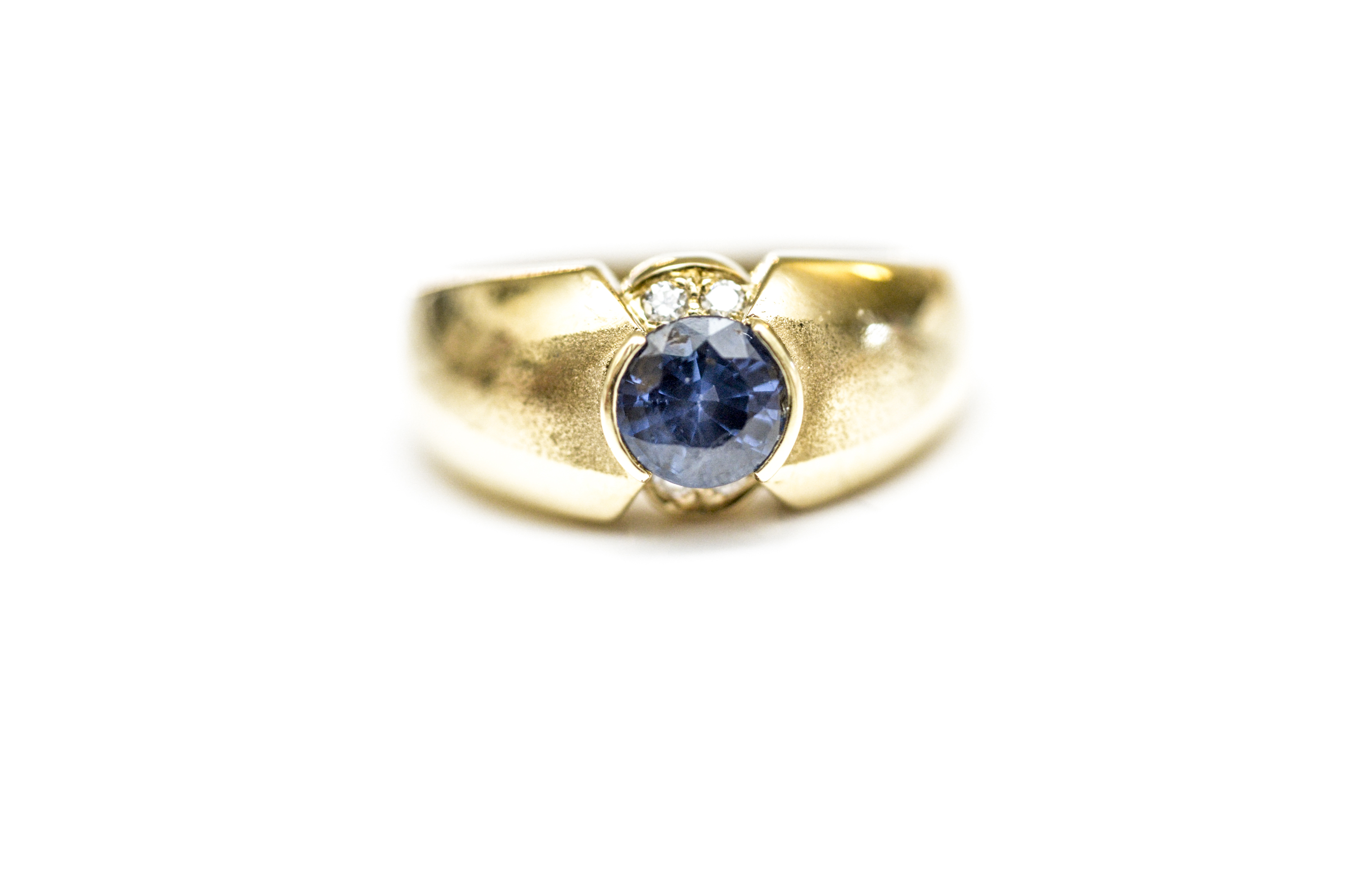 18K Gold Sapphire and Diamond Ring | EBTH