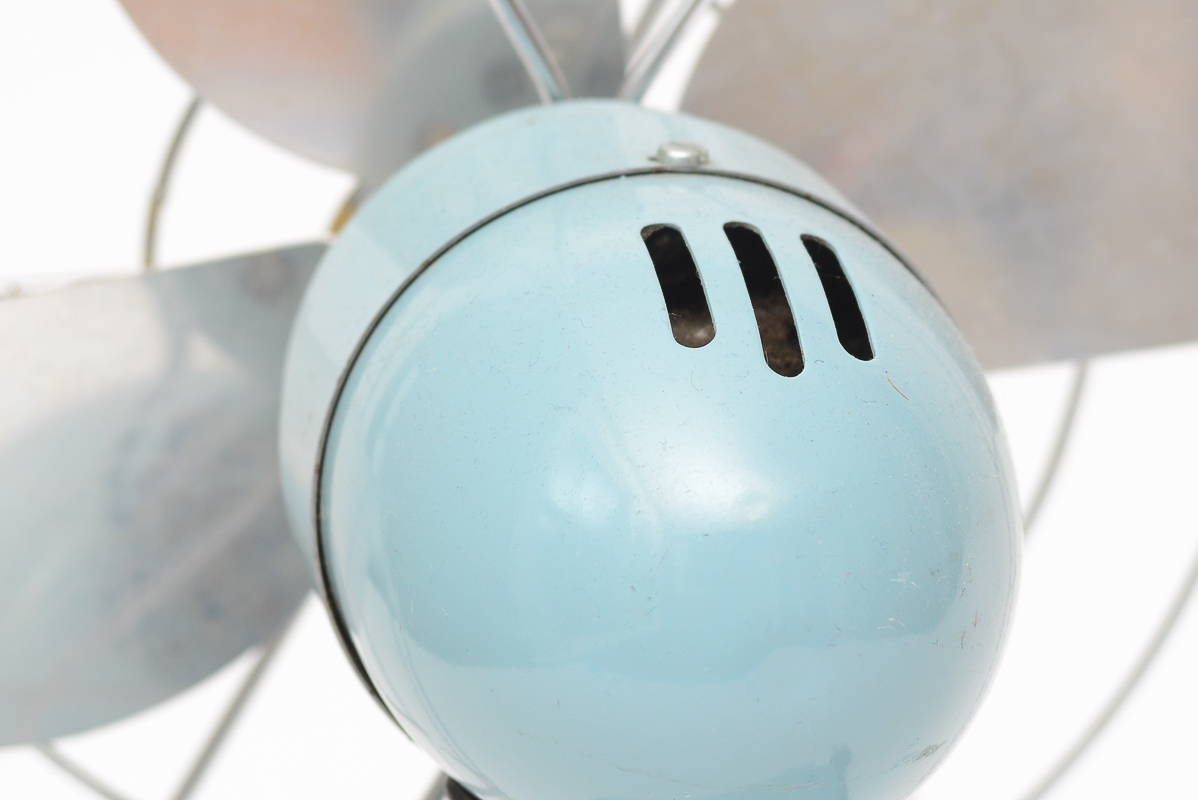 Vintage Desk Fan by Zerio | EBTH