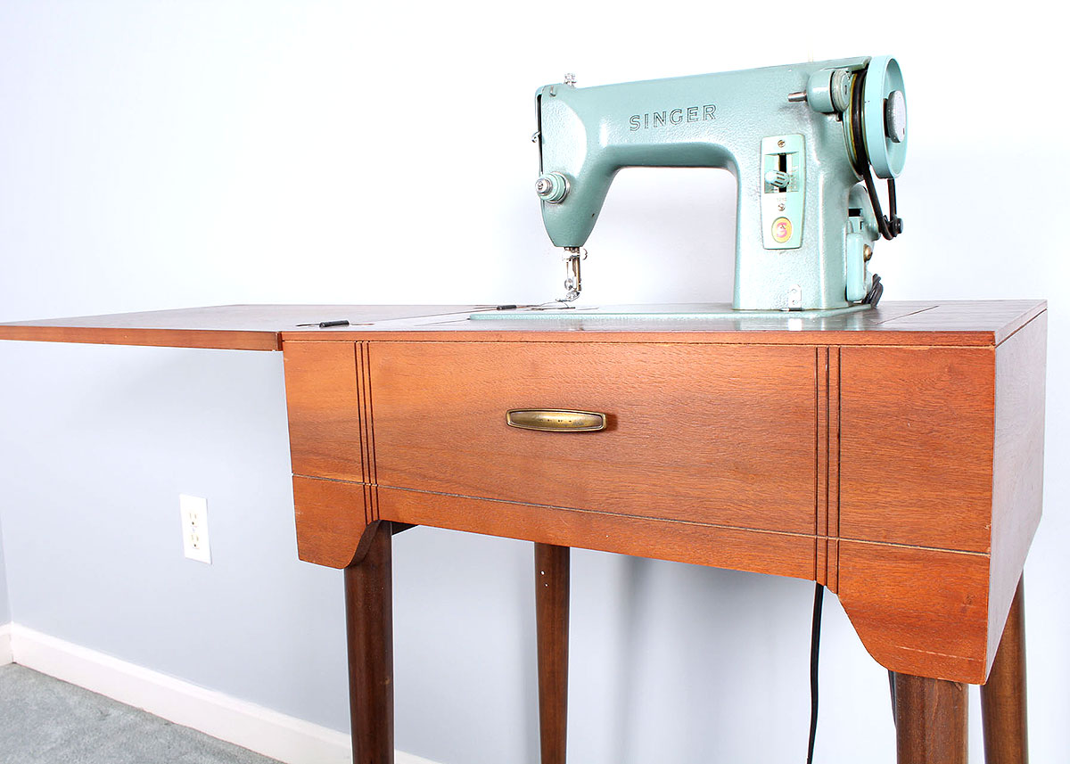 Mid Century Modern Sewing Table | EBTH