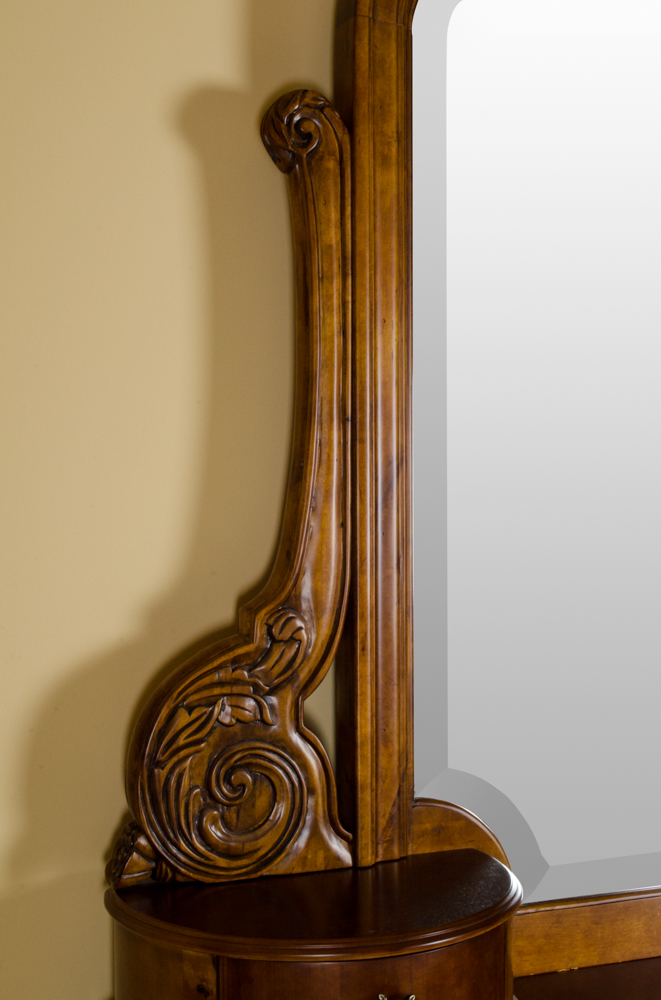 Pulaski Furniture Edwardian Vanity with Mirror | EBTH