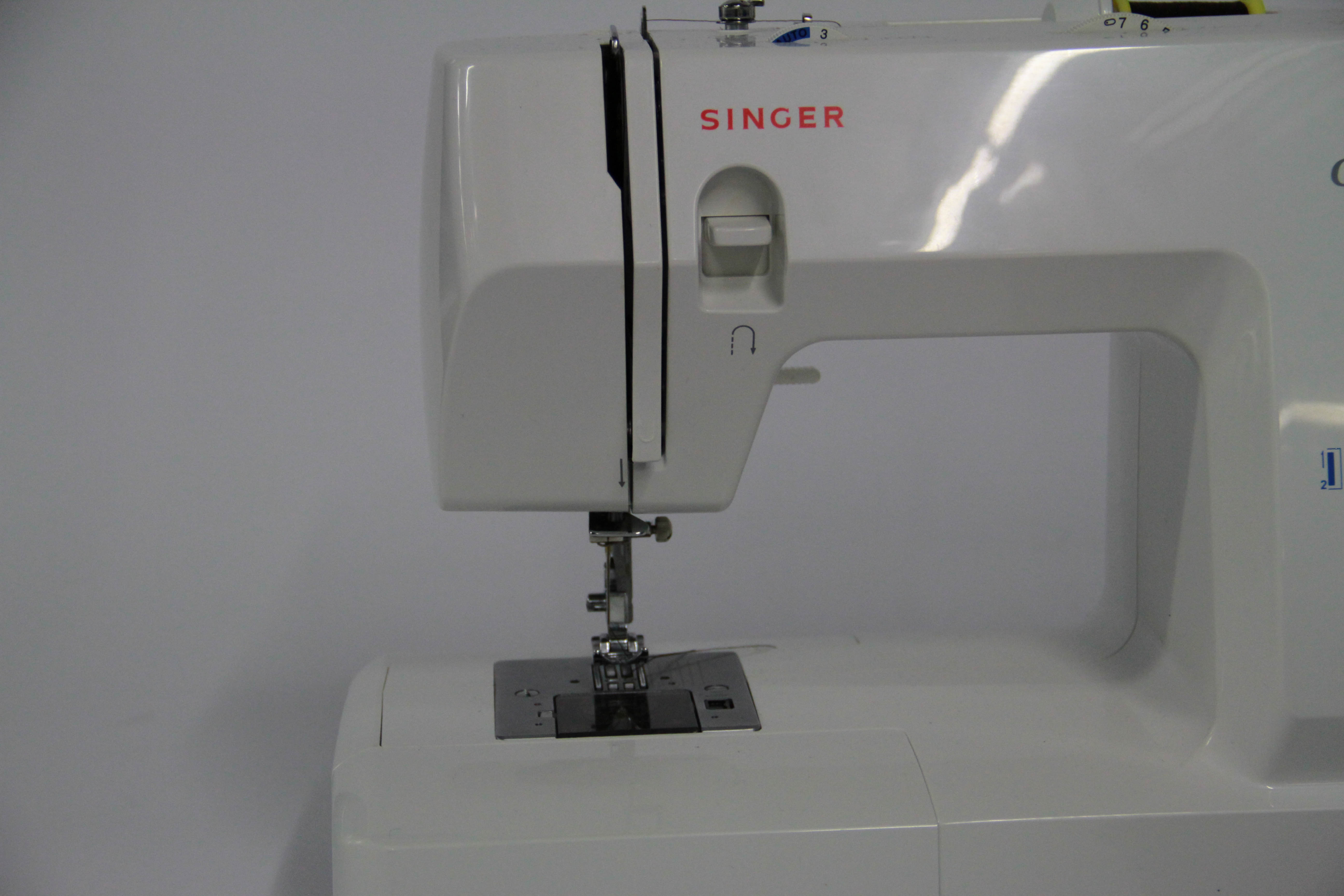 Singer Quantum 7312 Sewing Machine | EBTH