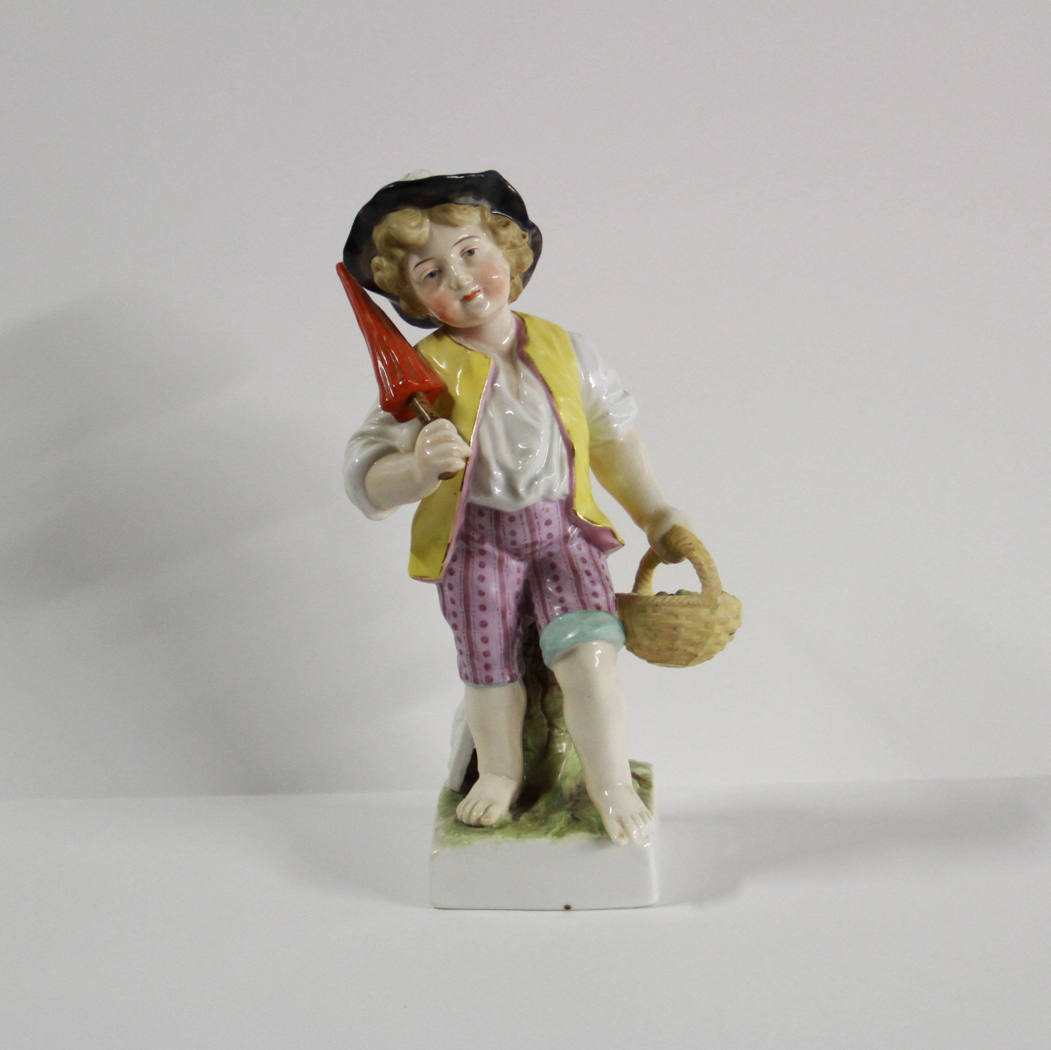 Porcelain Iunius Figurine | EBTH