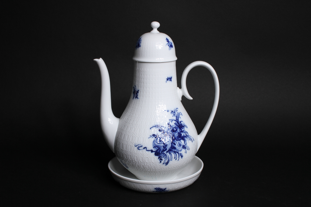 Set of Rosenthal Blue and White "Rhapsody" China | EBTH