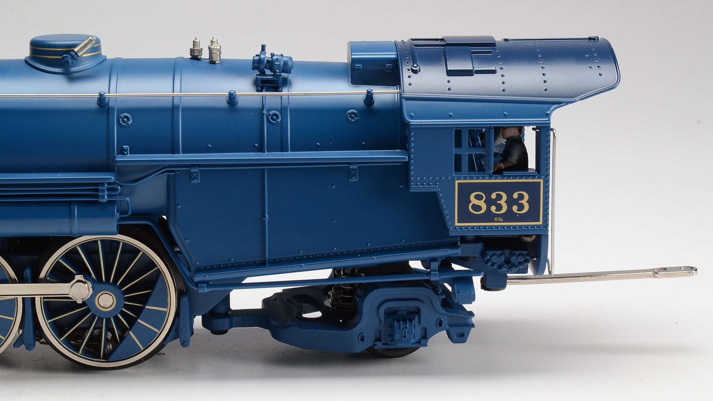 MTH Trains "Jersey Central Blue Comet" 4-6-2 Locomotive and Tender | EBTH