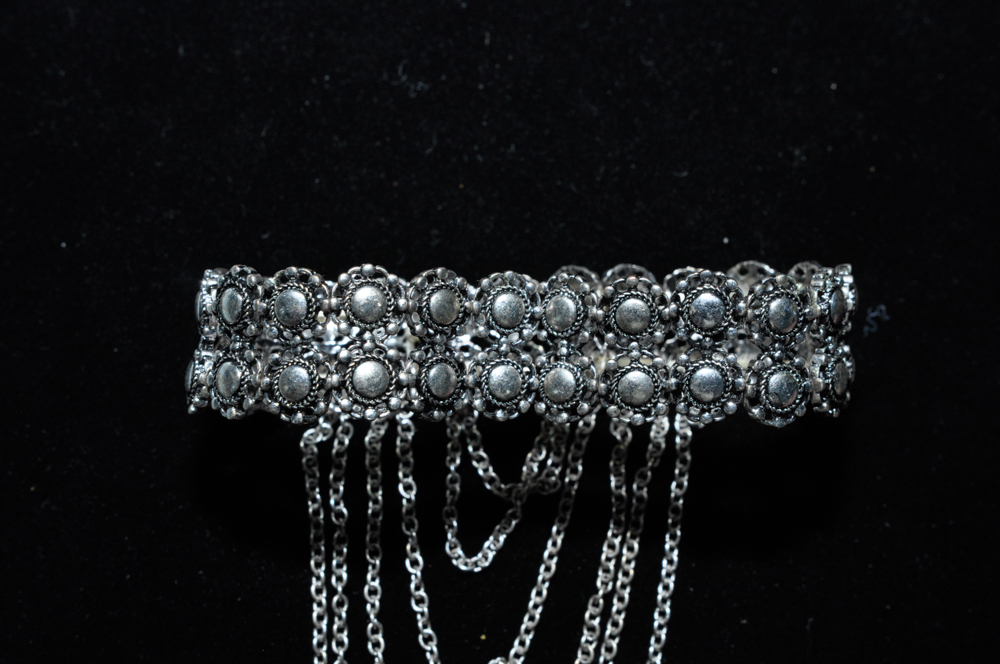 Silver Tone Arm Cuff with Chain Detail | EBTH