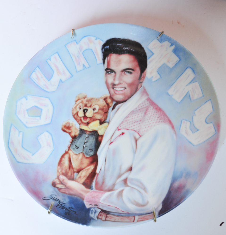 Elvis Presley Dinnerware Set and More | EBTH