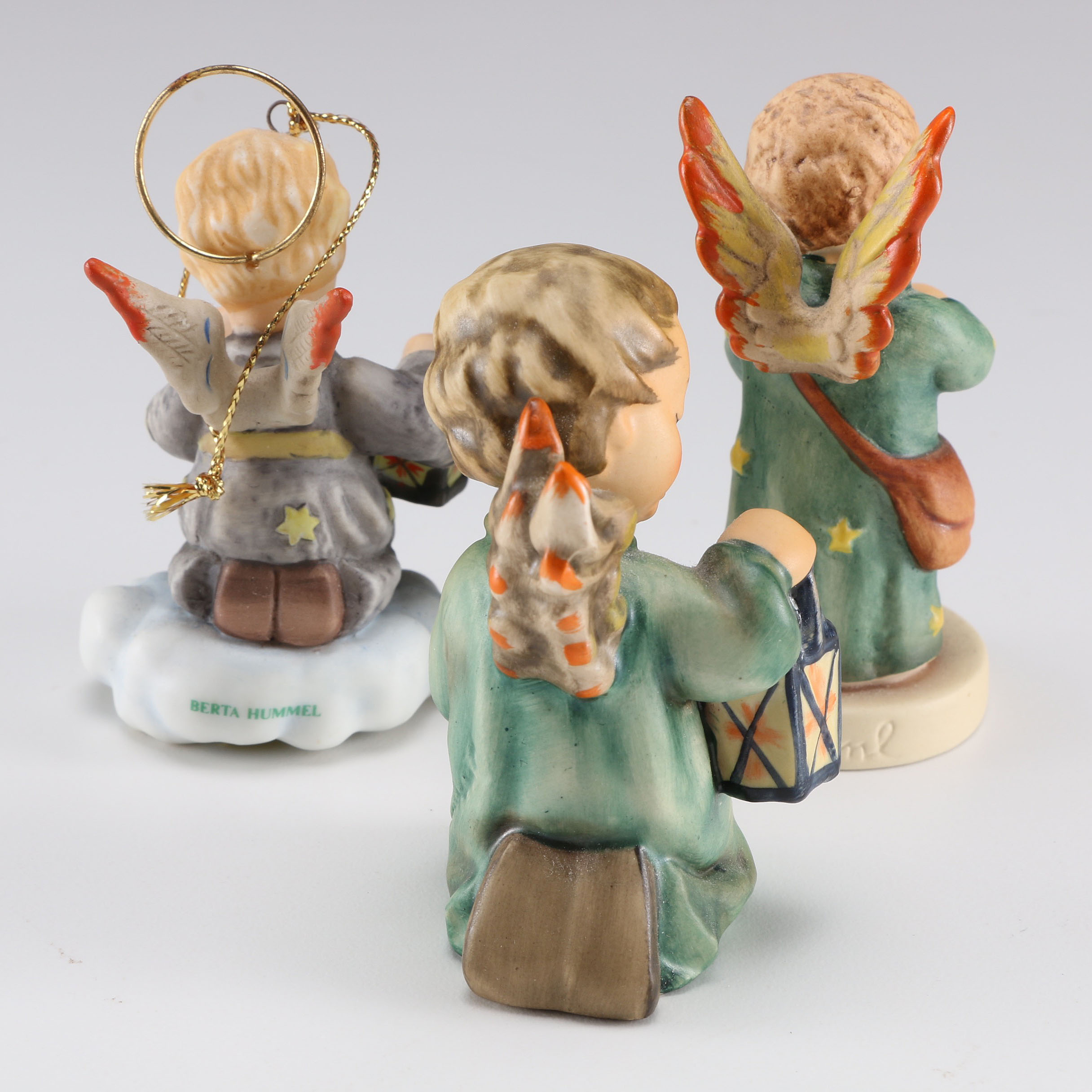 Hummel Ceramic Angel Decor and Set of Three Ricolor Picture Plaques | EBTH