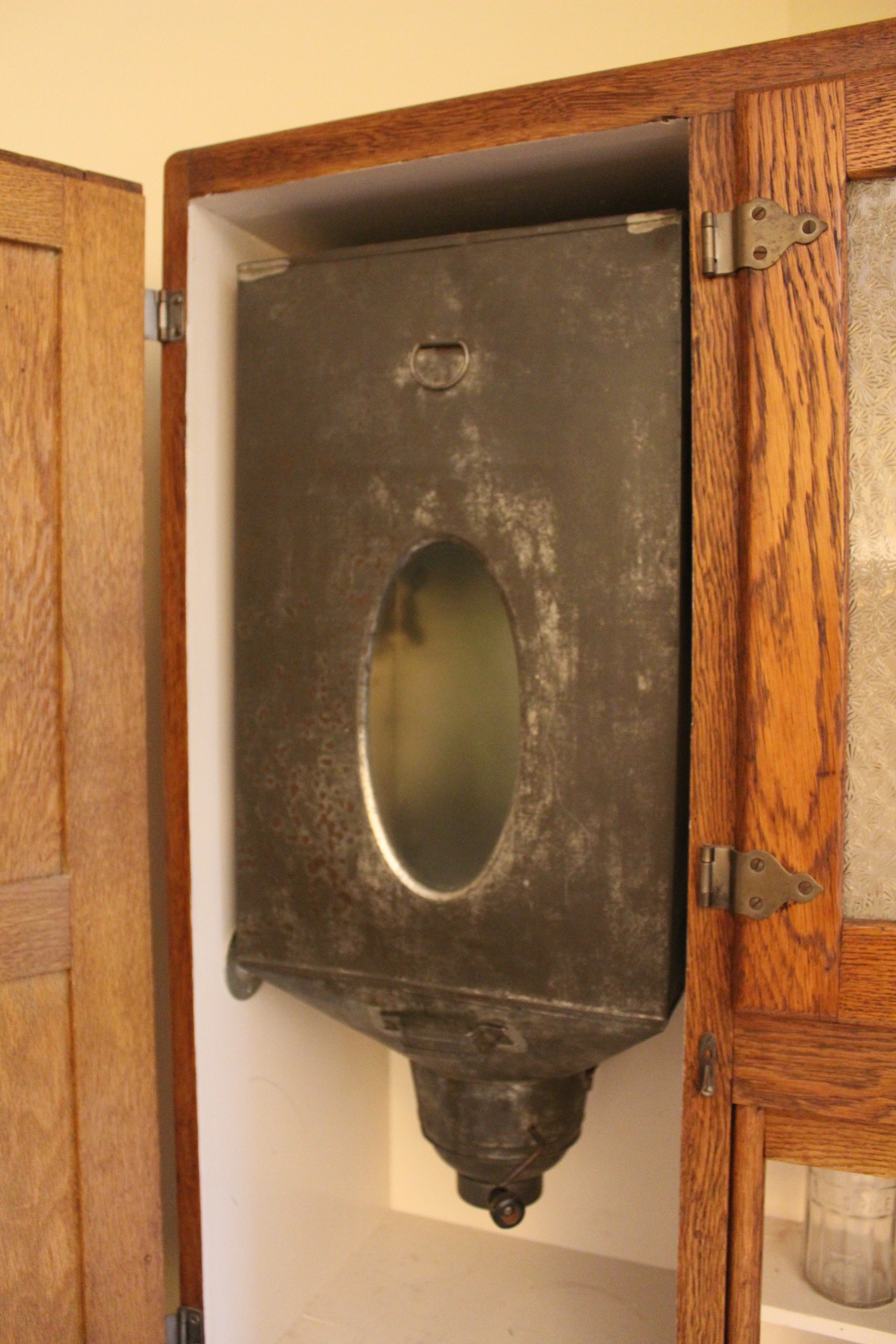 Antique Biederman Hoosier Cabinet | EBTH