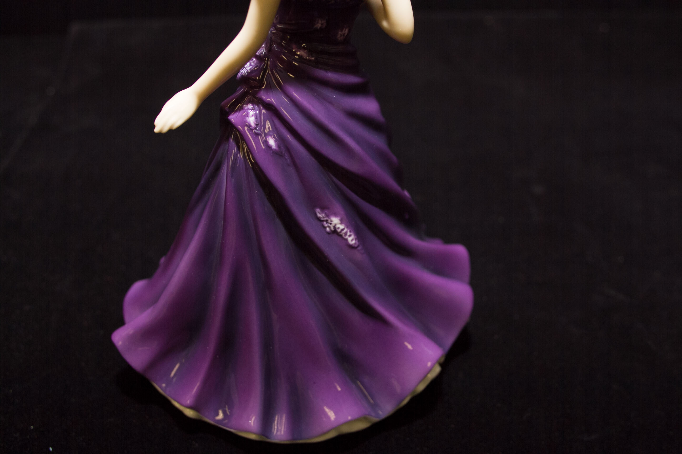 Royal Doulton "Lisa" Figurine | EBTH