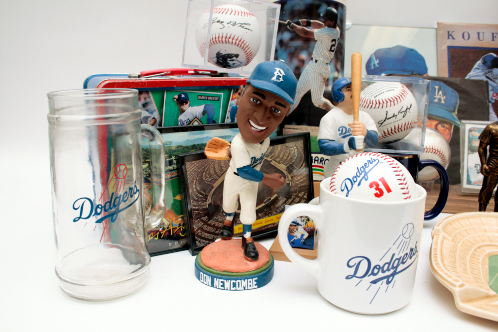 Los Angeles Dodgers Collectible Memorabilia | EBTH
