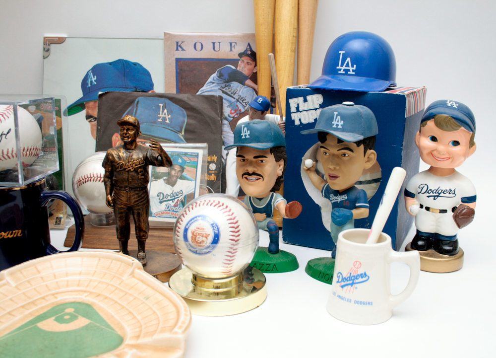 Los Angeles Dodgers Collectible Memorabilia | EBTH