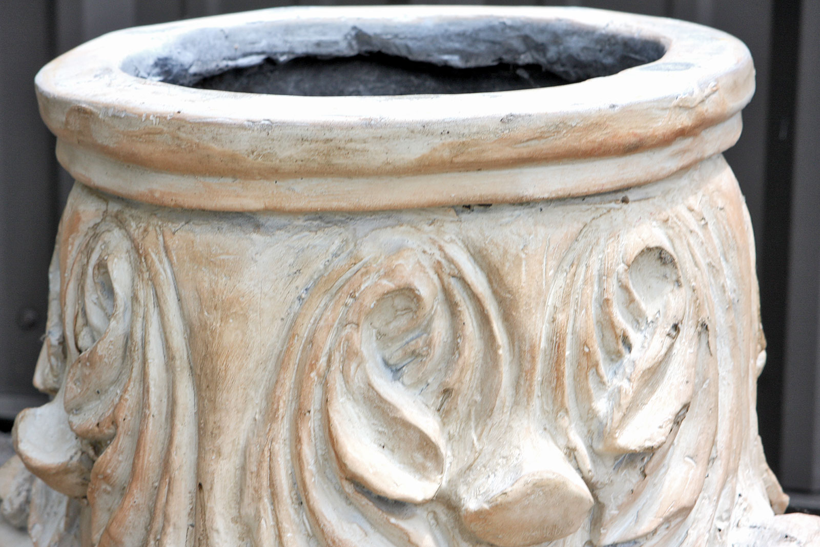 Cast Plaster Corinthian Column Base | EBTH