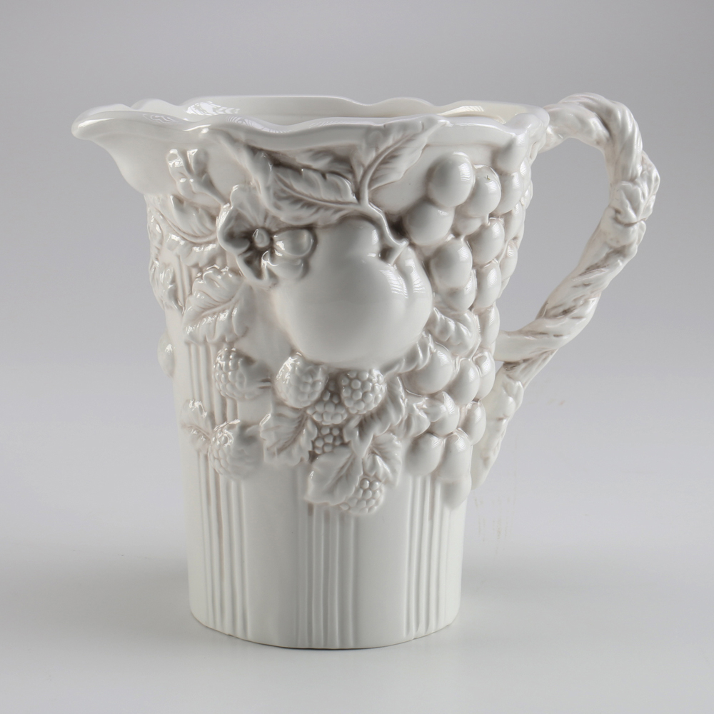 "Bella Casa" Pitcher and Grape Vases | EBTH