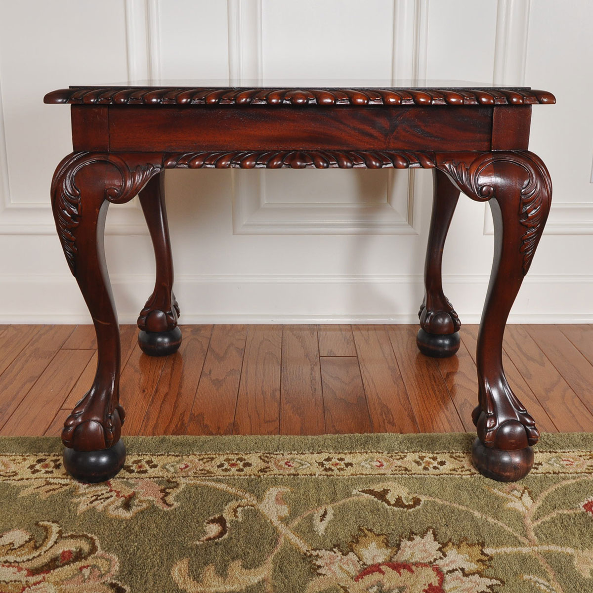 Victorian Style Carved Wood End Table | EBTH