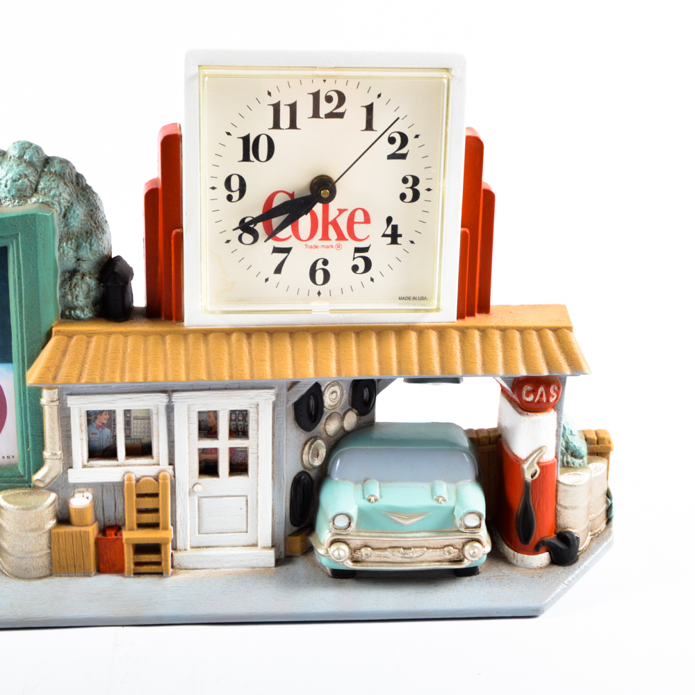 Pair of Americana Clocks | EBTH