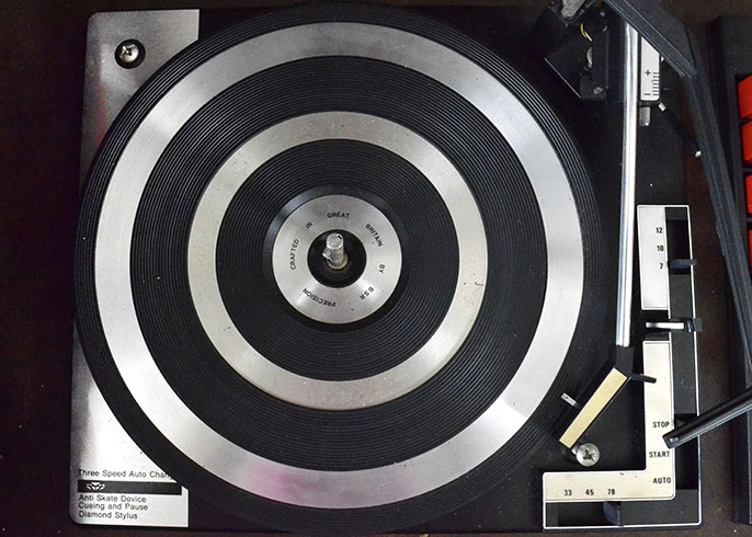 Vintage Soundesign Stereo Console with Microphone, Records and 8-Tracks ...