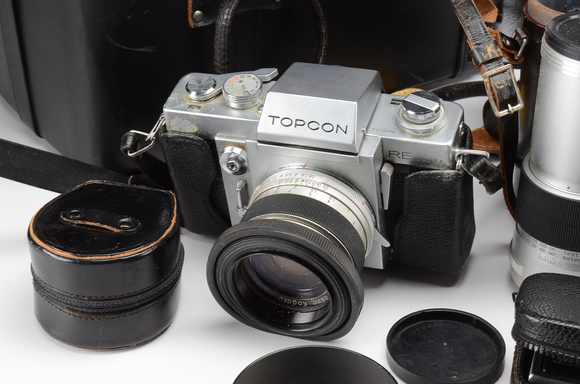 Vintage Topcon RE Super Camera Including Accessories | EBTH