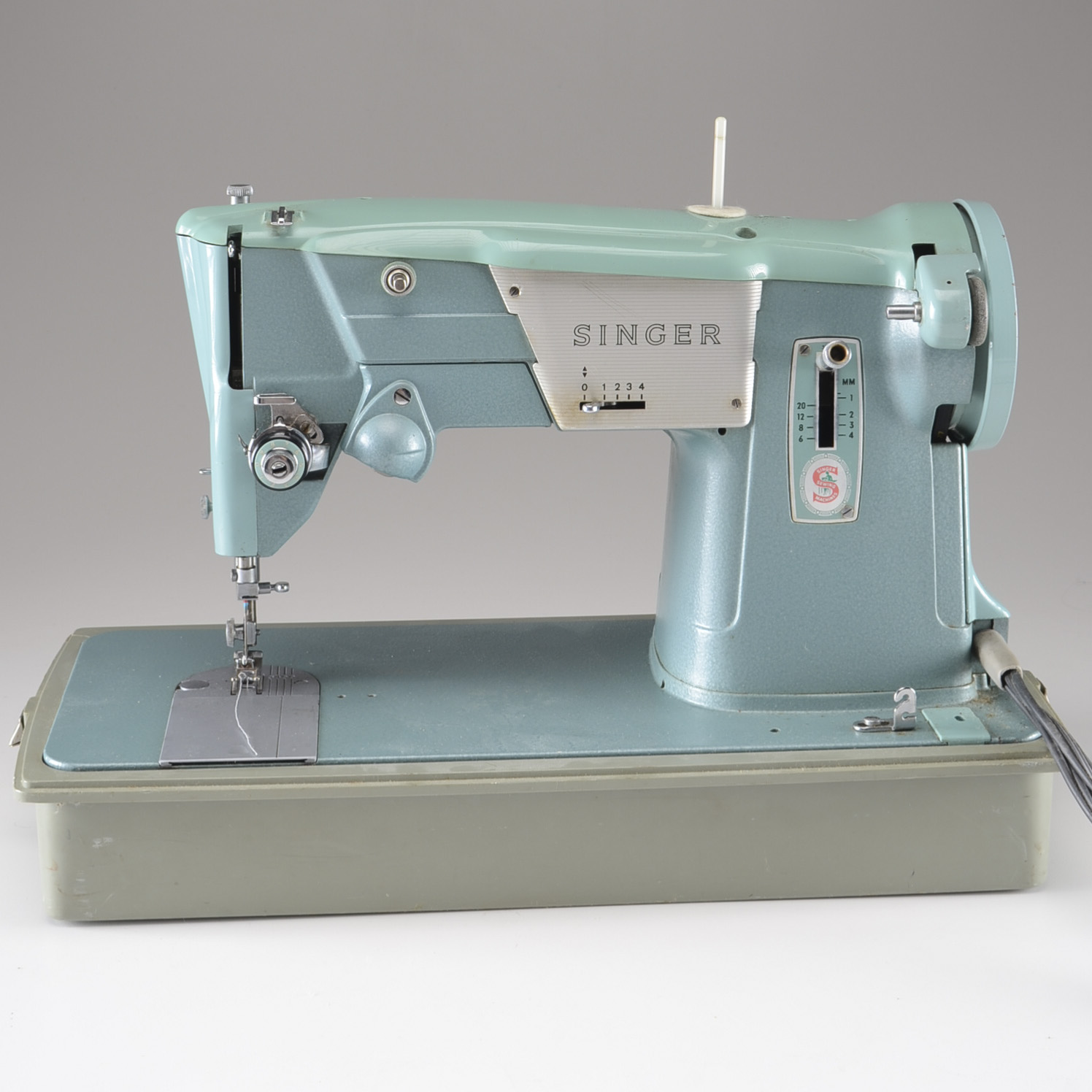 Vintage Singer Sewing Machine Model 327K | EBTH