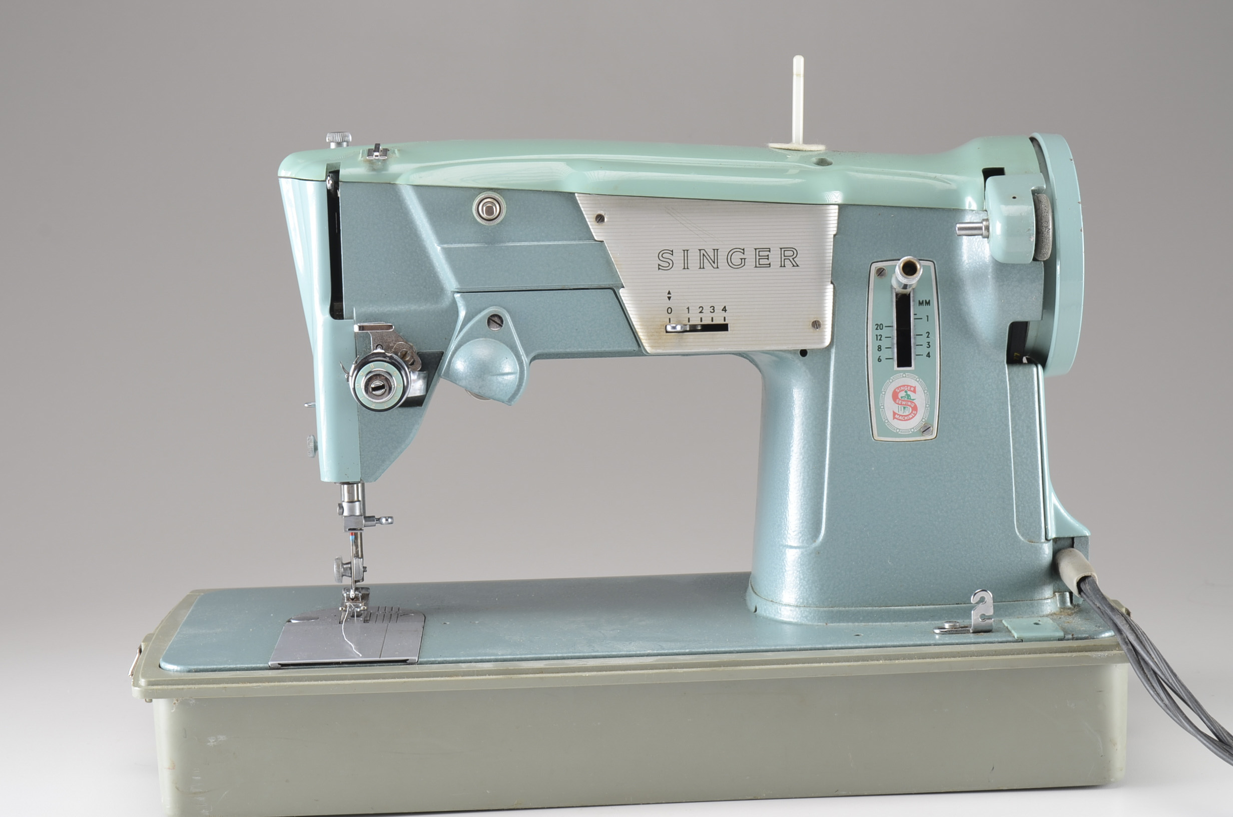 Vintage Singer Sewing Machine Model 327K | EBTH