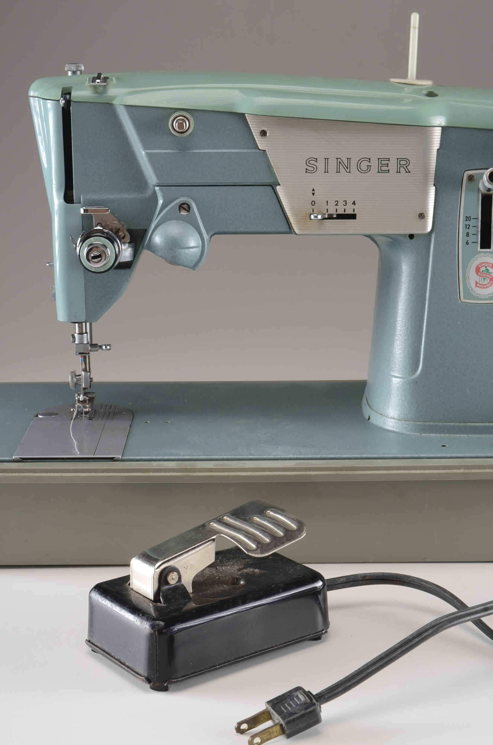 Vintage Singer Sewing Machine Model 327K | EBTH