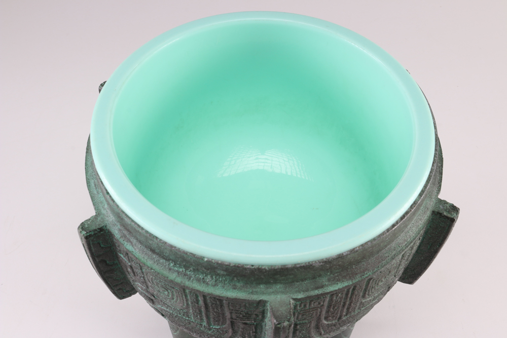 Ice Bucket in the Shape of an Archaic Chinese Bronze | EBTH