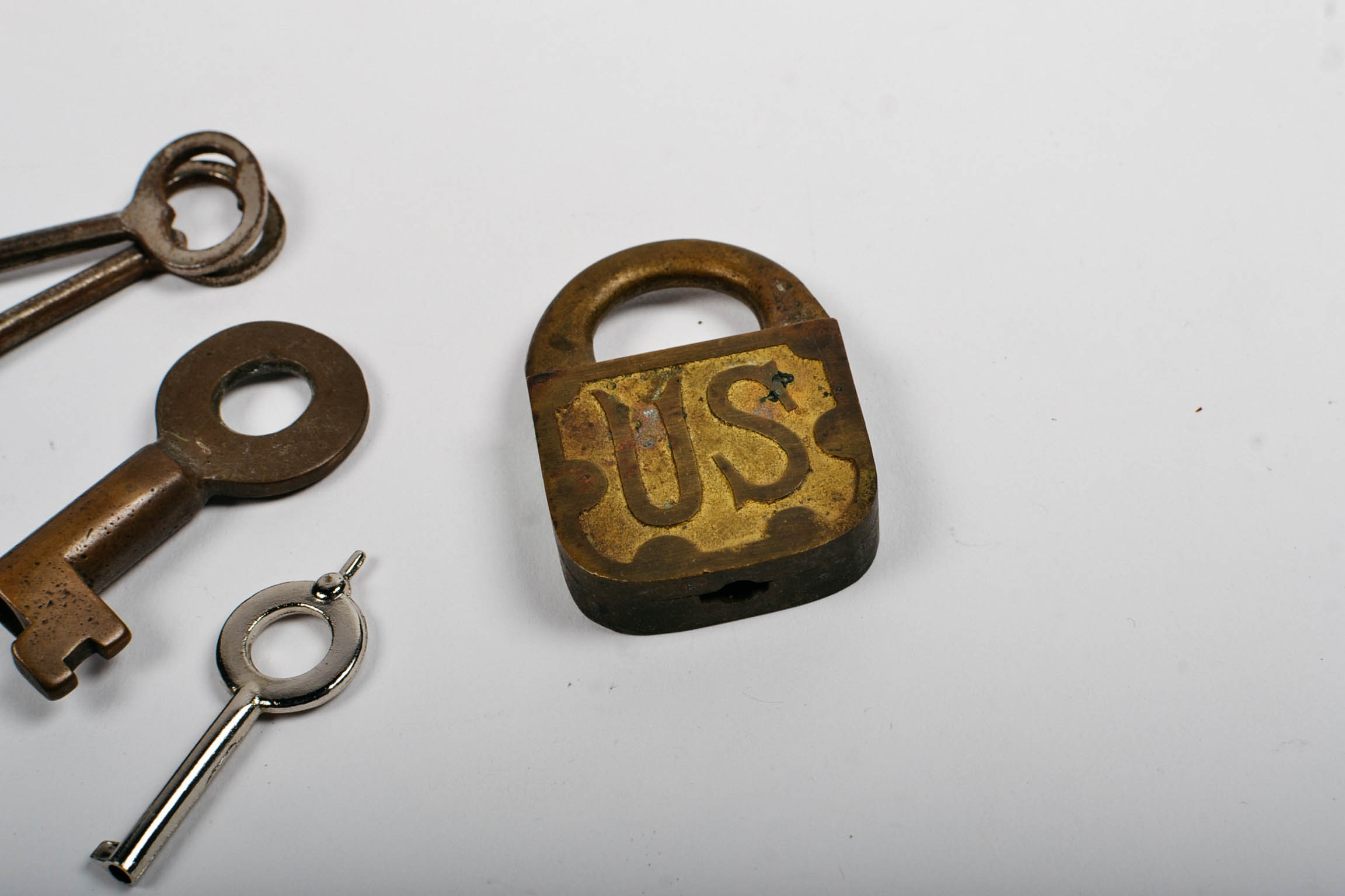 Antique World War 1 (WWI) 1917 US Army Padlock Brass Lock, Keys | EBTH