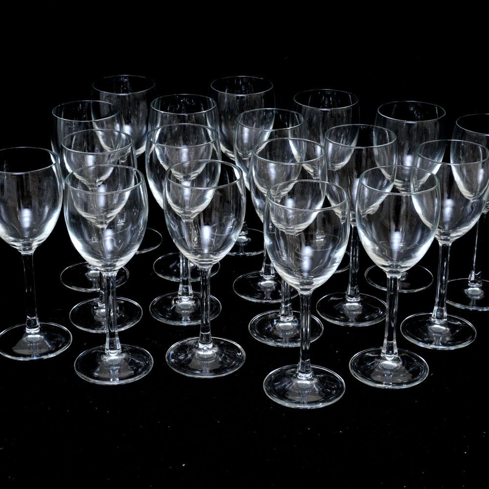 Anchor Hocking Penny Candy Jars, Pampered Chef Dishes, and More | EBTH