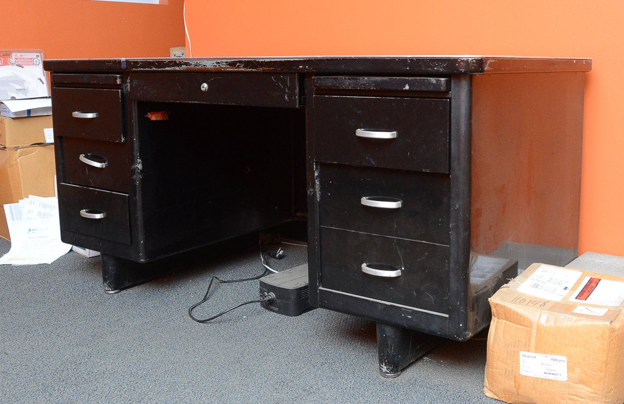 Large Vintage Metal Desk | EBTH