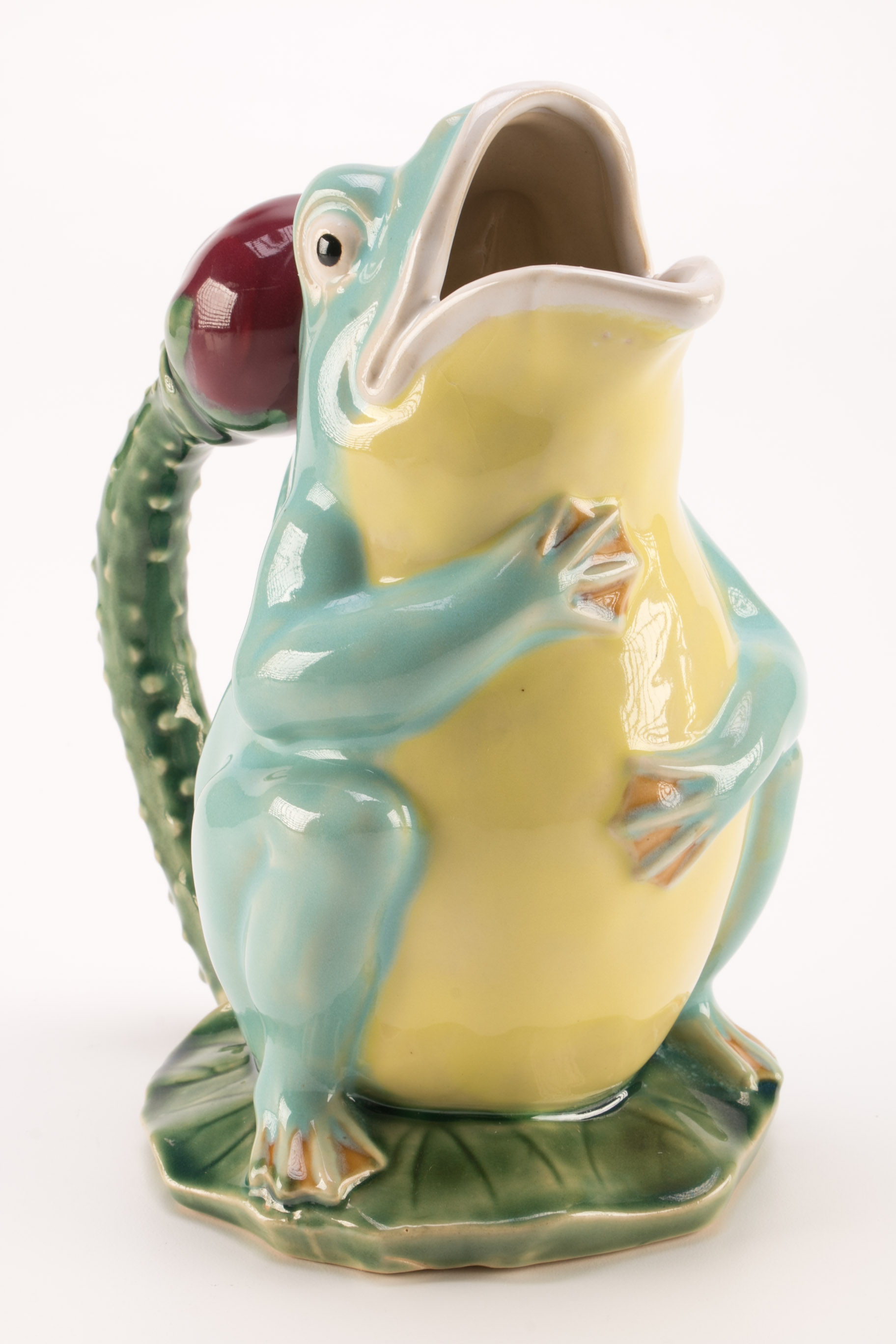 Classic Majolica Frog Pitcher | EBTH