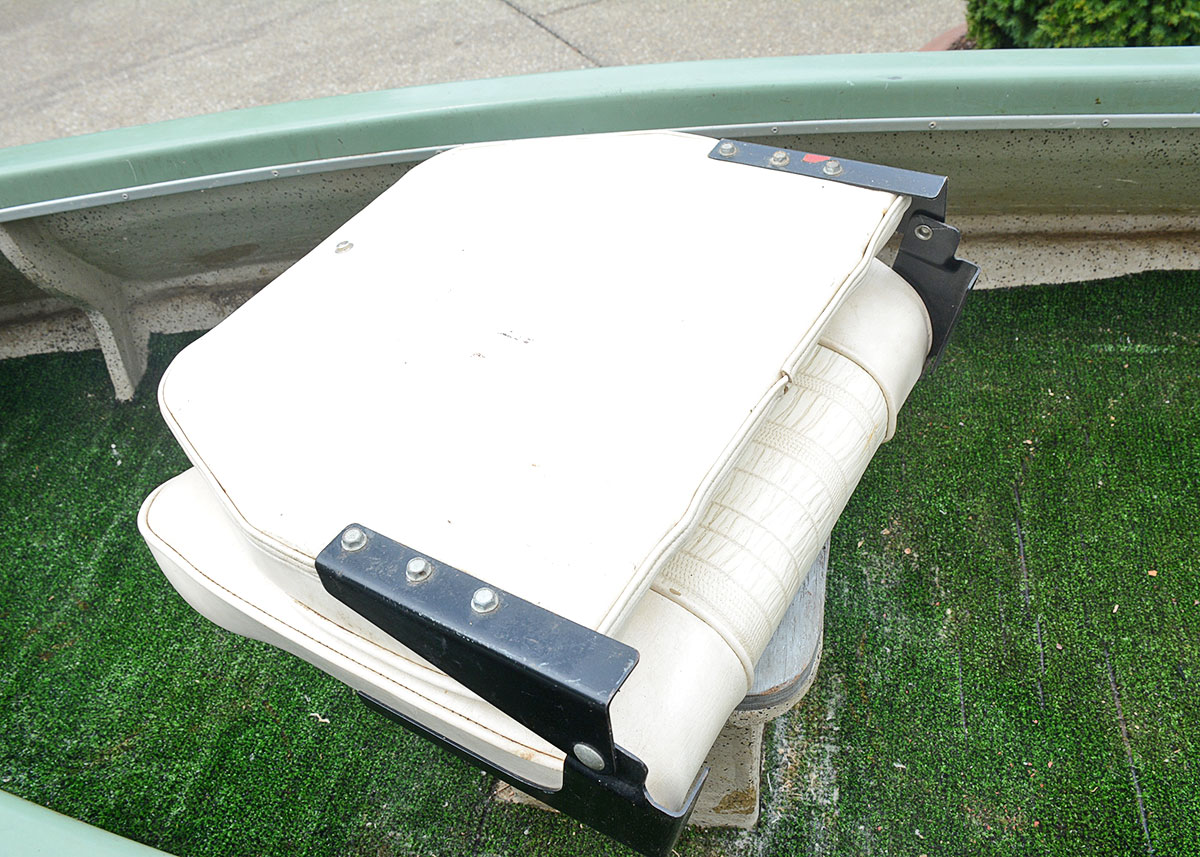 Vintage 1970 Super Skeeter Fiberglass Fishing Boat and Trailer | EBTH