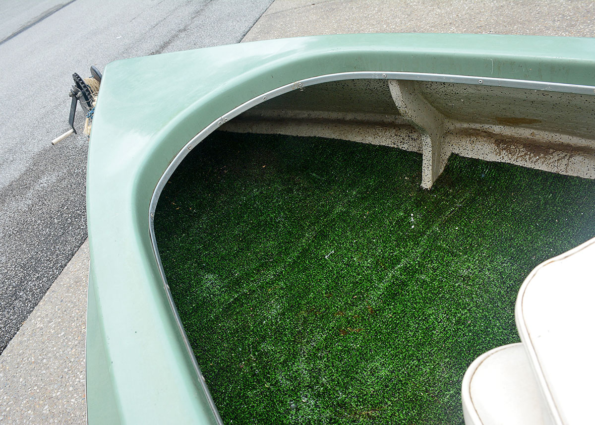 Vintage 1970 Super Skeeter Fiberglass Fishing Boat and Trailer | EBTH