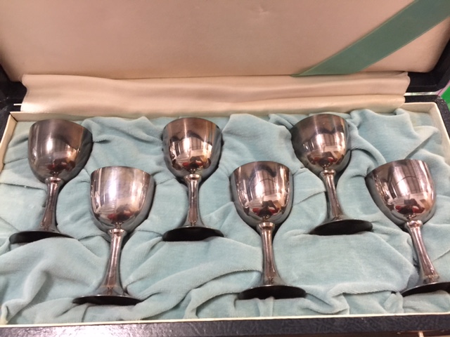 Sterling Silver Seder Cordial Cups in Velvet Box | EBTH