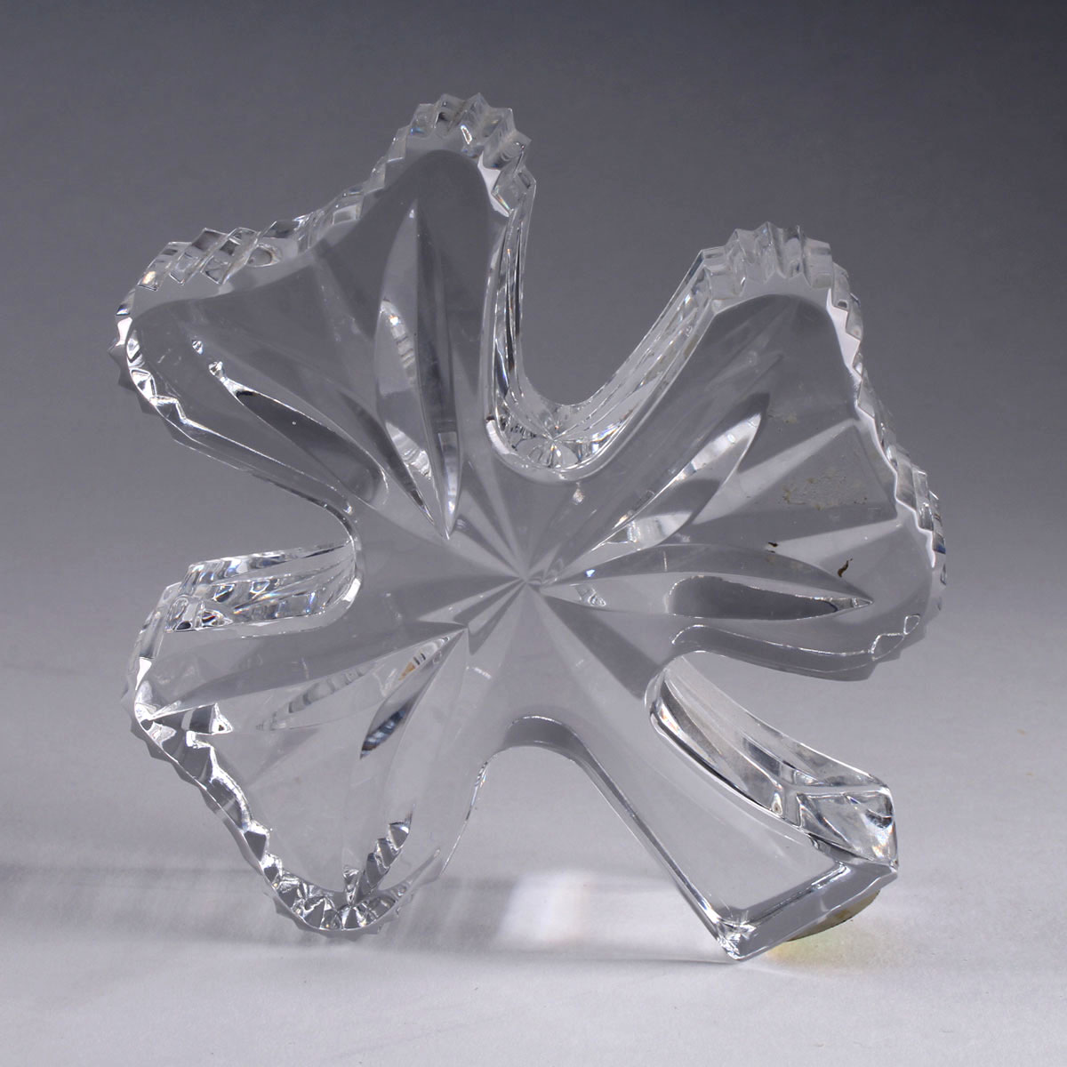 Waterford Crystal Shamrock Paperweight | EBTH