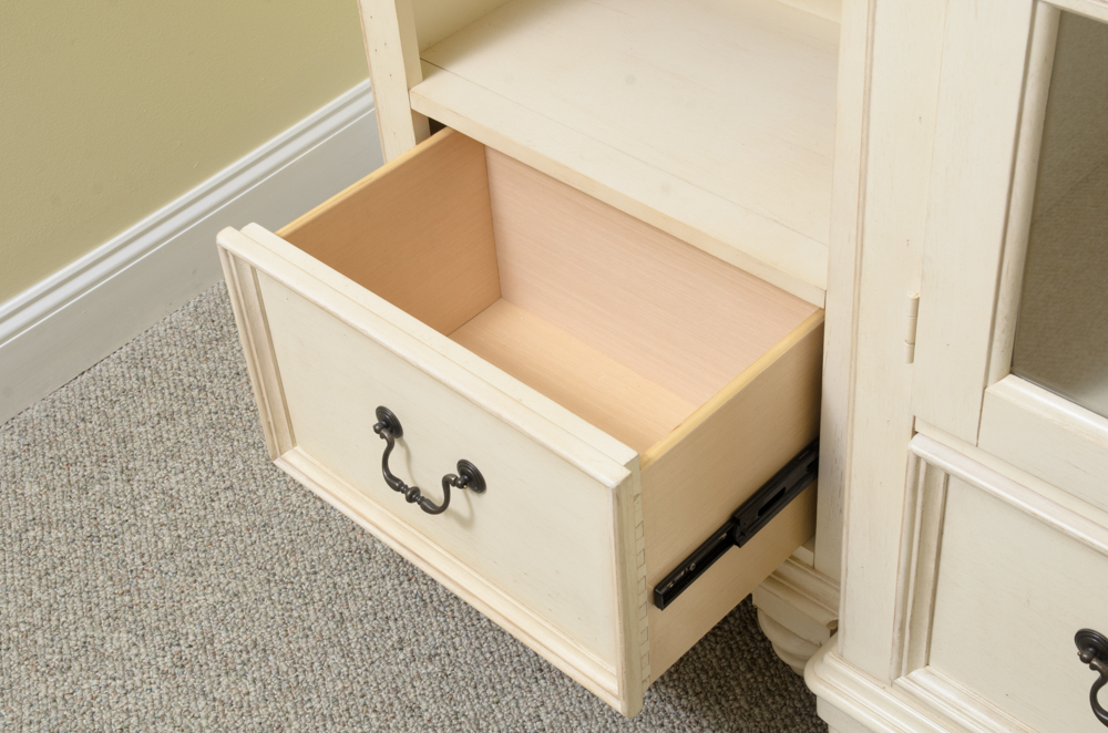 Havertys Newport Bookcase Wall Unit | EBTH