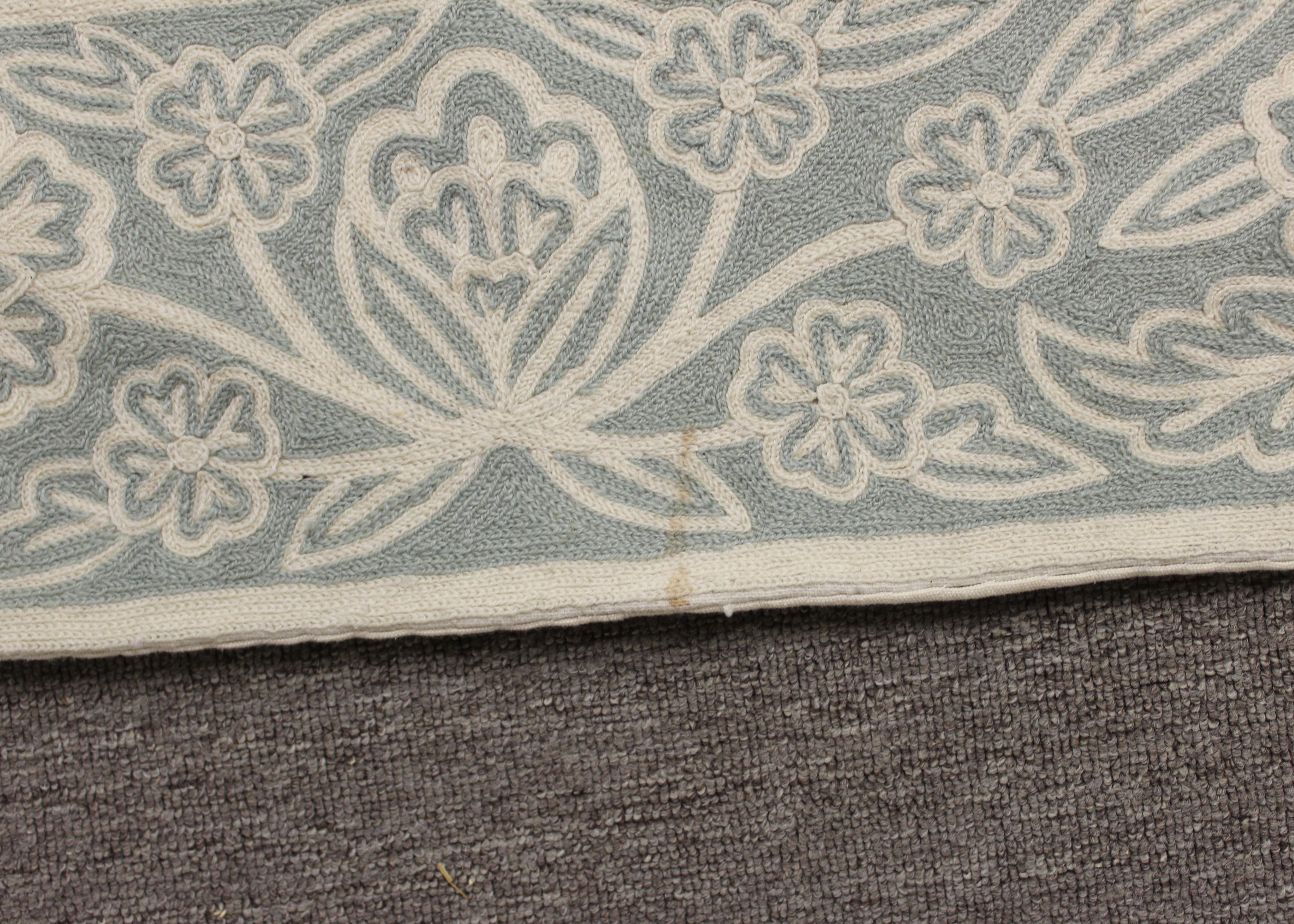 Crewel Rug From Williams Sonoma Home | EBTH