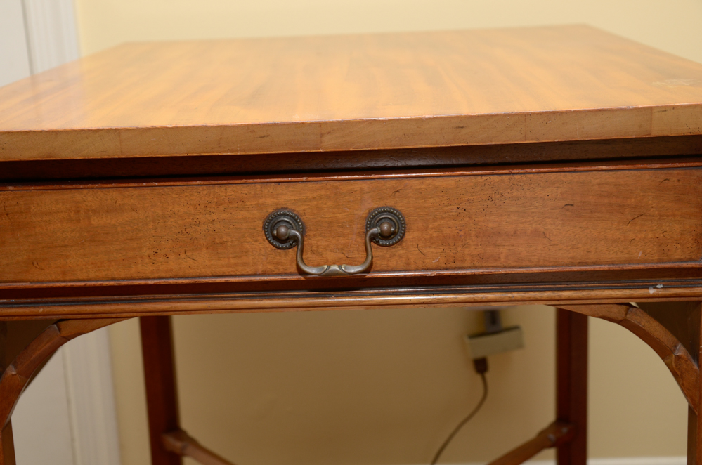 Mahogany Chippendale Pembroke Reproduction Drop Leaf Side Tables | EBTH