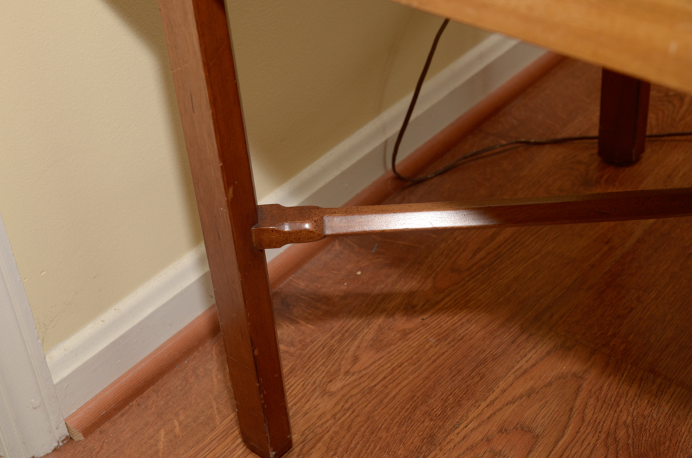 Mahogany Chippendale Pembroke Reproduction Drop Leaf Side Tables | EBTH