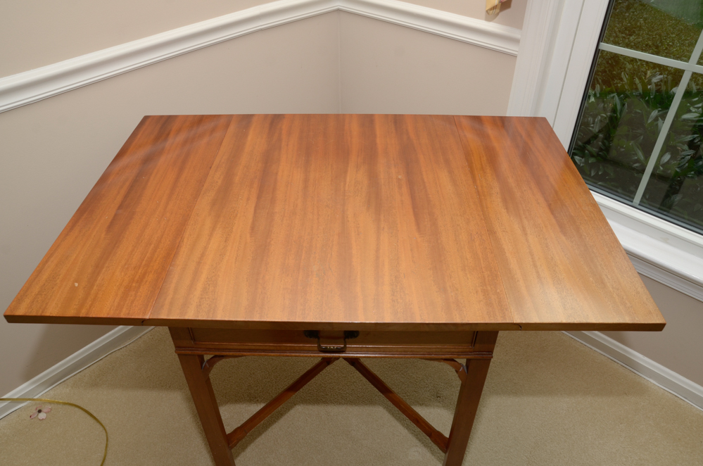 Mahogany Chippendale Pembroke Reproduction Drop Leaf Side Tables | EBTH