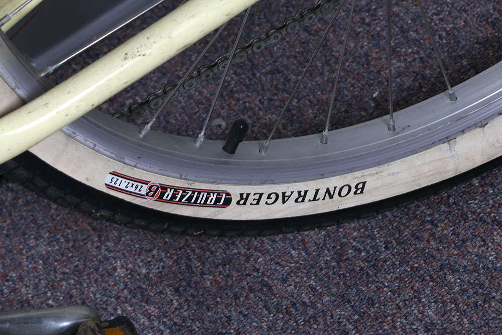 Trek Calypso Beach Cruiser Bicycle in Pale Yellow | EBTH