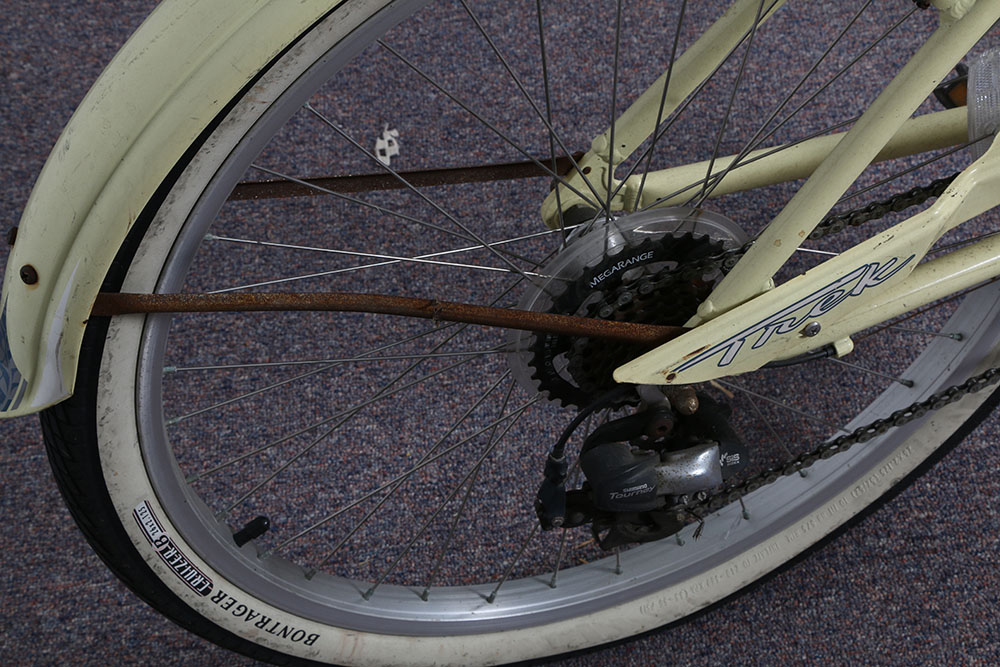 Trek Calypso Beach Cruiser Bicycle in Pale Yellow | EBTH