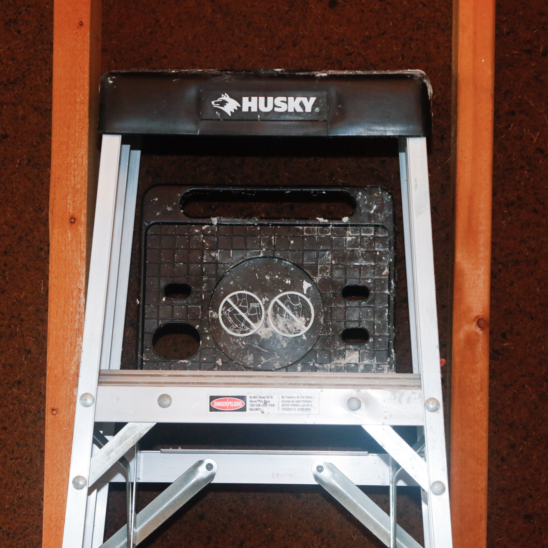 Husky Aluminum Step Ladder With Tray | EBTH