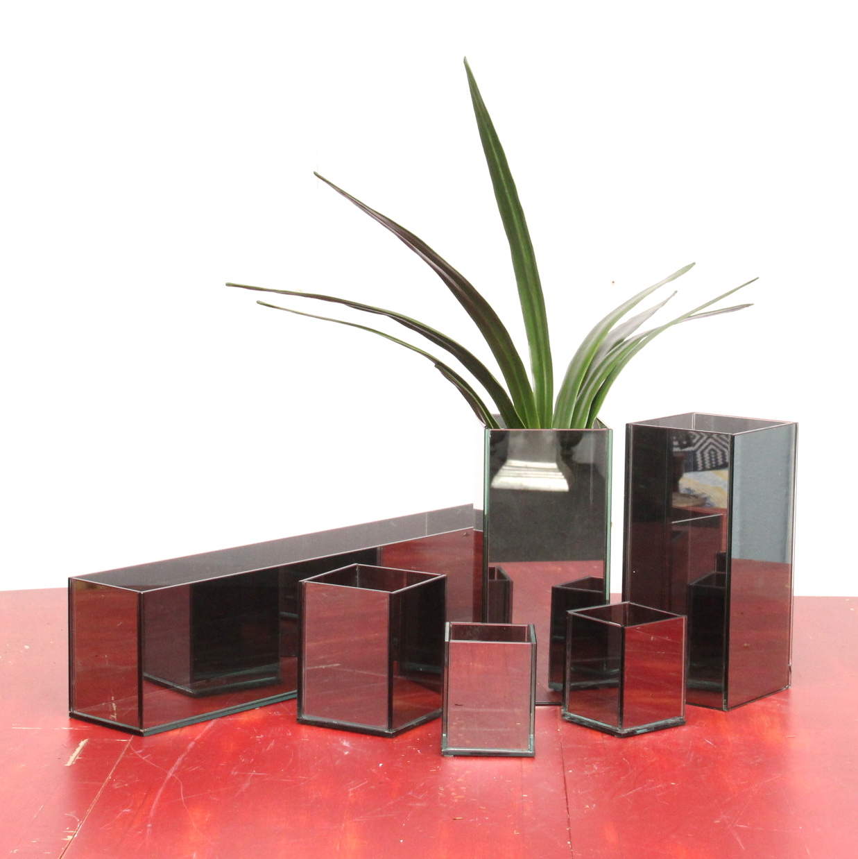 Over Sixty Mirrored and Glass Box Vases | EBTH