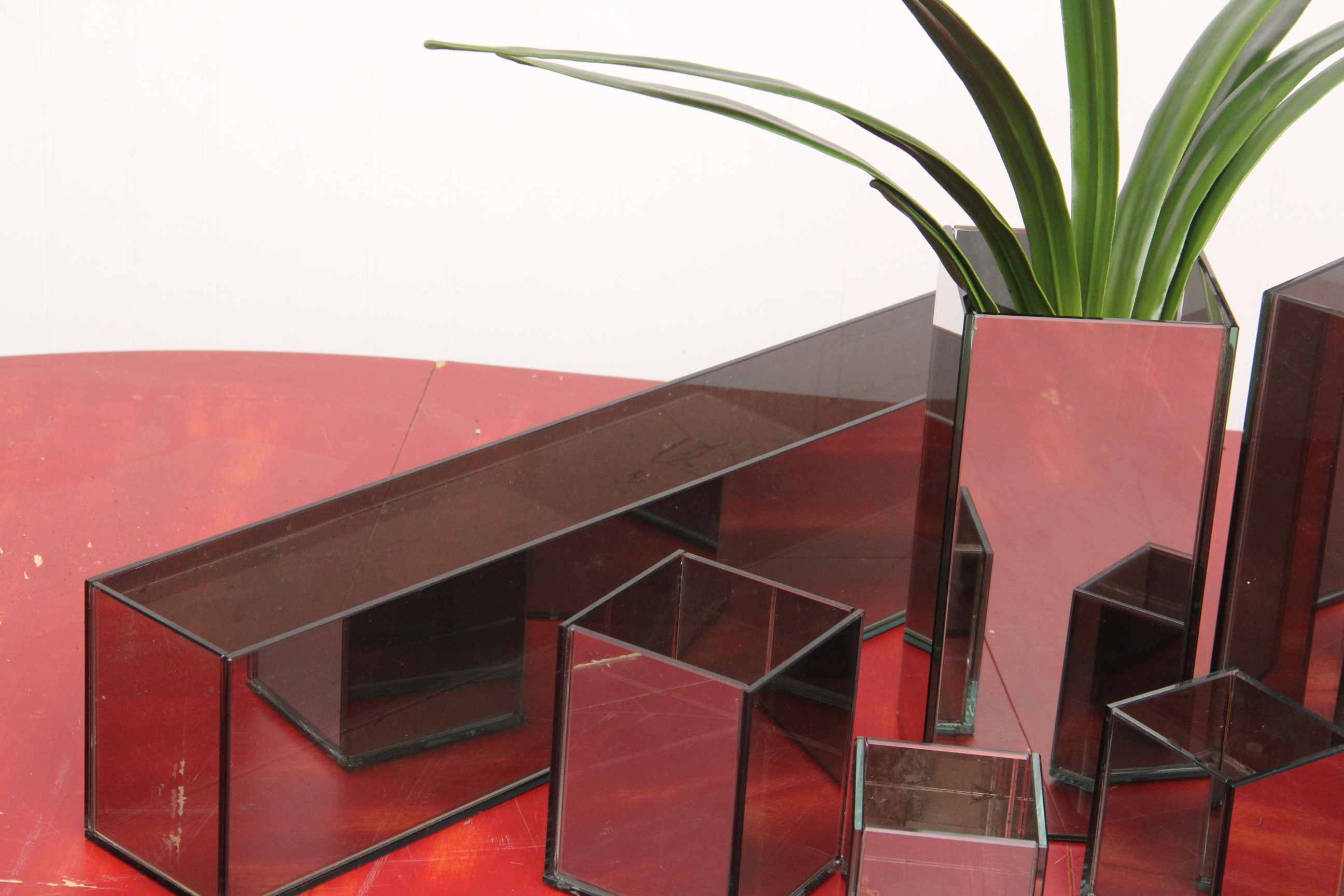 Over Sixty Mirrored and Glass Box Vases | EBTH
