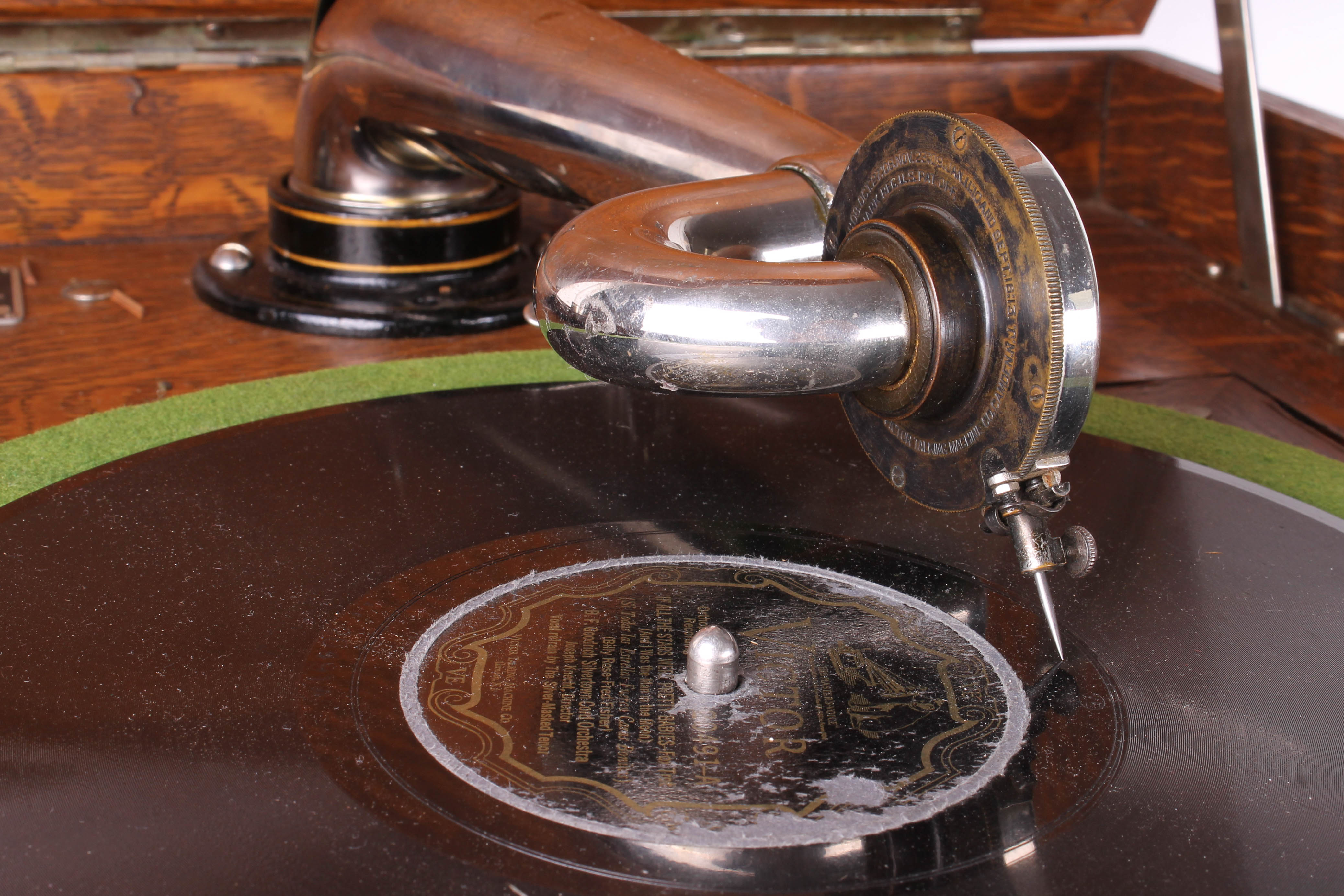 Circa 1918 Victor "Victrola" Record Player | EBTH