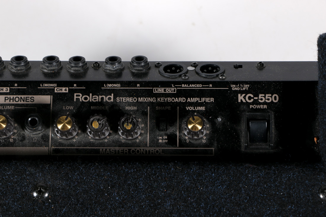 Pair of Roland KC-550 Keyboard Amplifiers | EBTH
