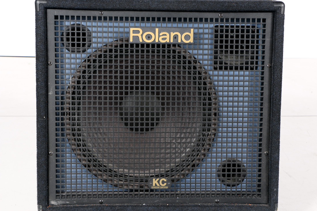 Pair of Roland KC-550 Keyboard Amplifiers | EBTH